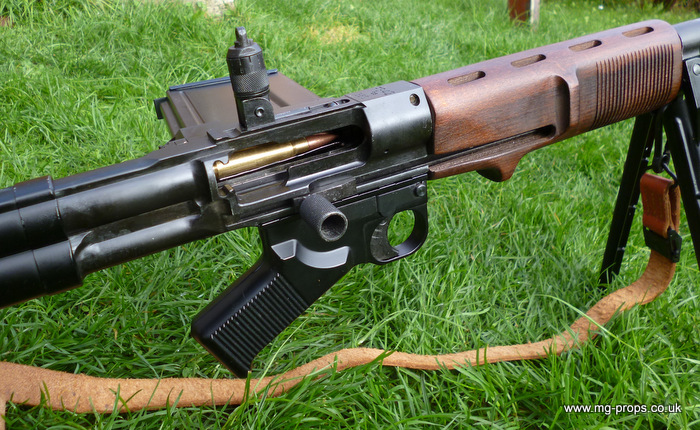 Superb museum quality fully field strippable German WWII FG42 Paratroop ...